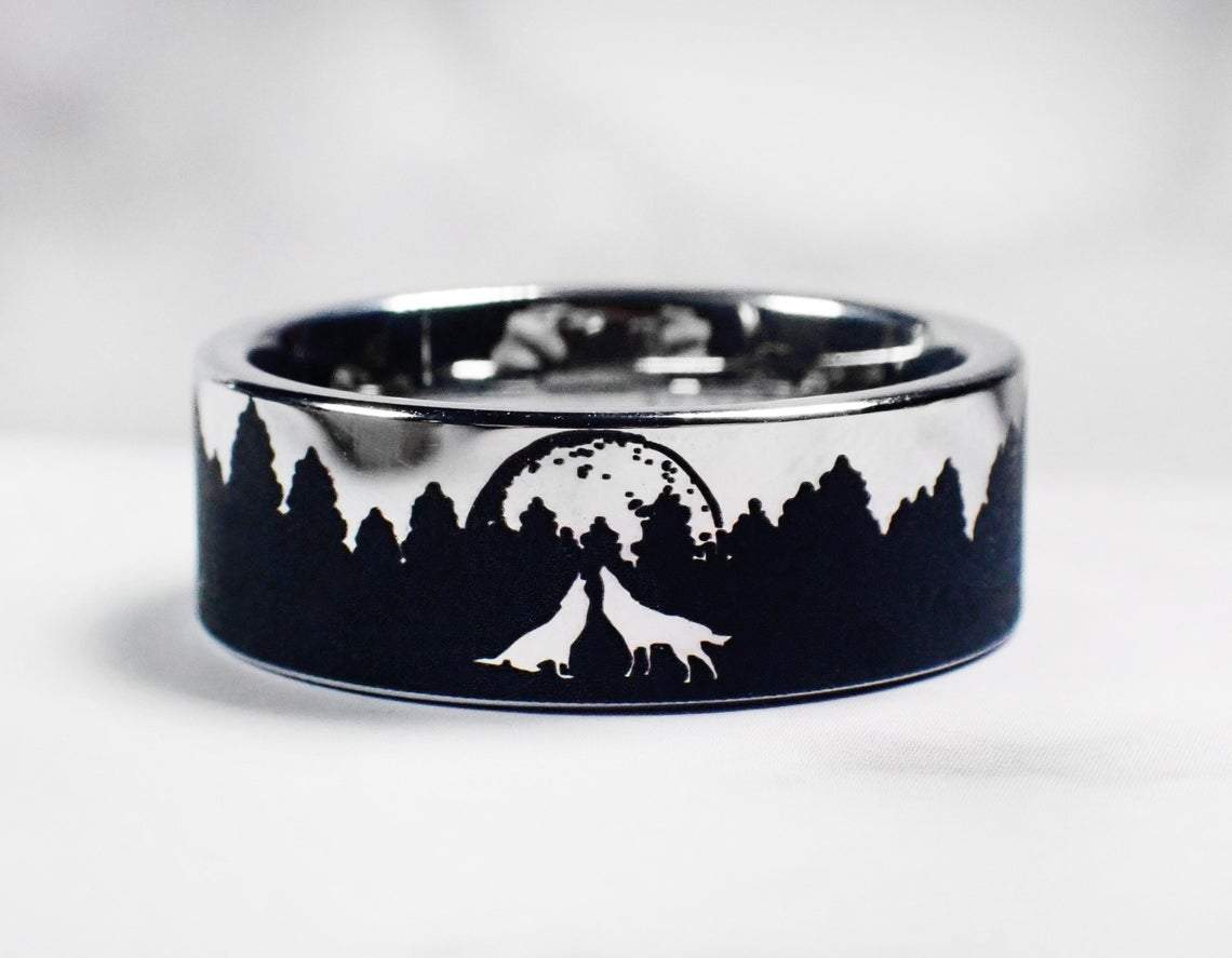 Howling Wolf Wedding Ring, Howling Wolves Engagement Ring, Wolves Wedd